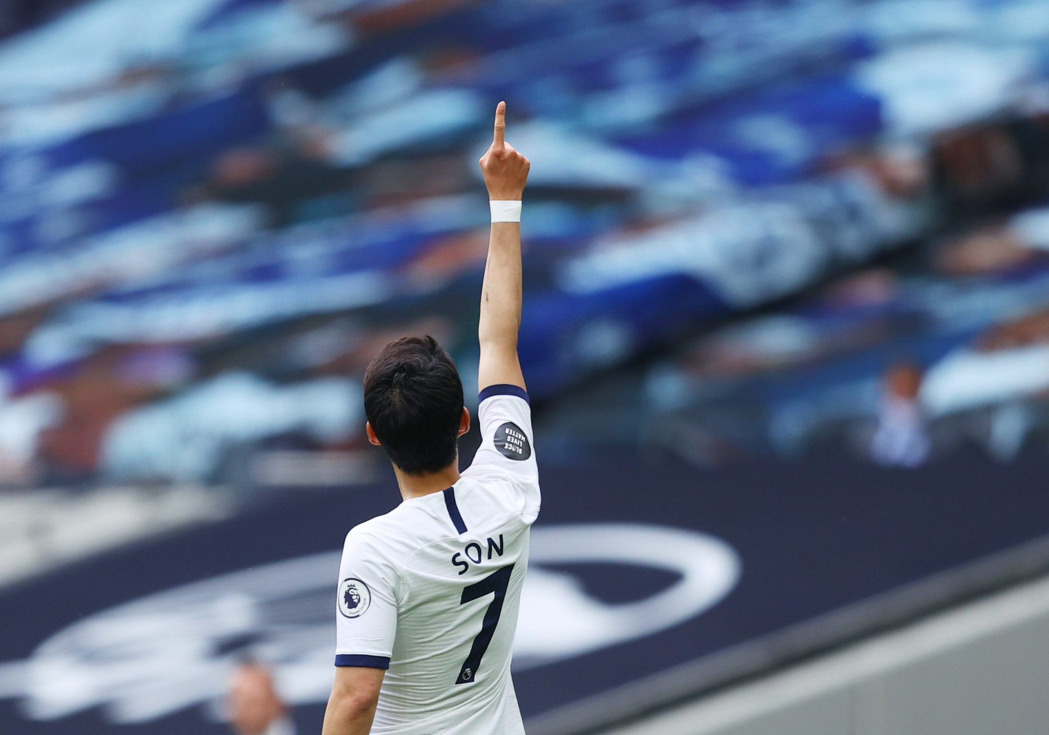 Son takes advantage of Kane absence to brace in Spurs' pre-season ...