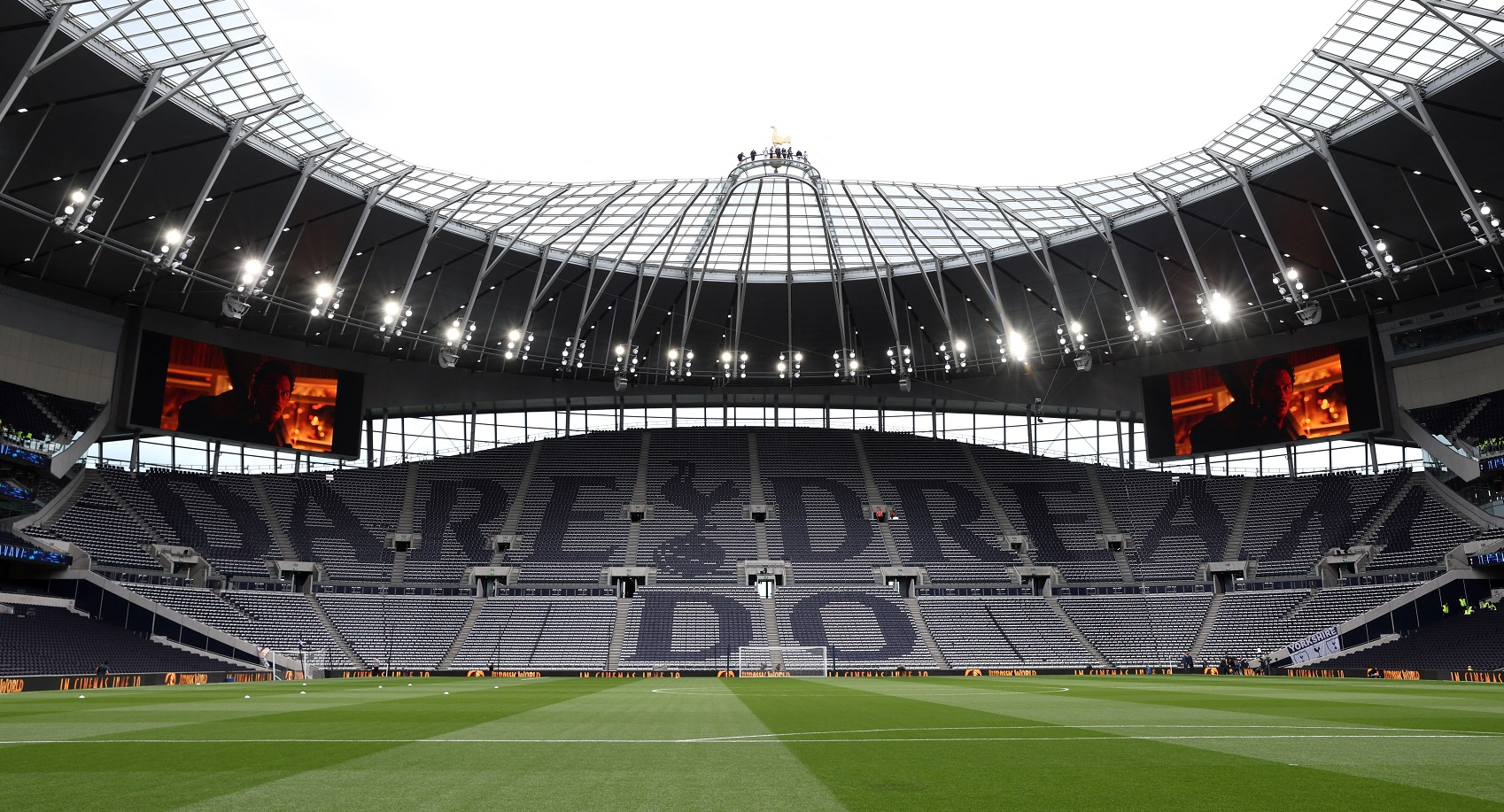 Spurs v Chelsea team news: Xavi + Guiu benched