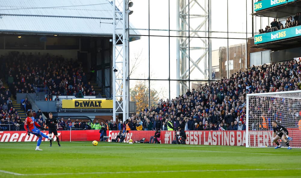 FPL notes: Martinelli hurt, Eze on pens + bargain Maguire